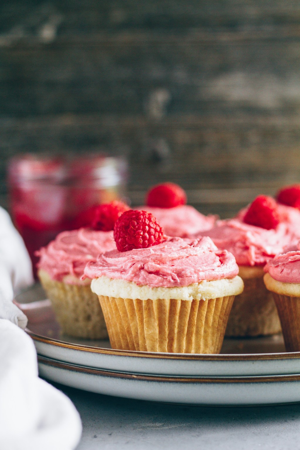 Vegan Lemon Raspberry Cupcakes – healthienut