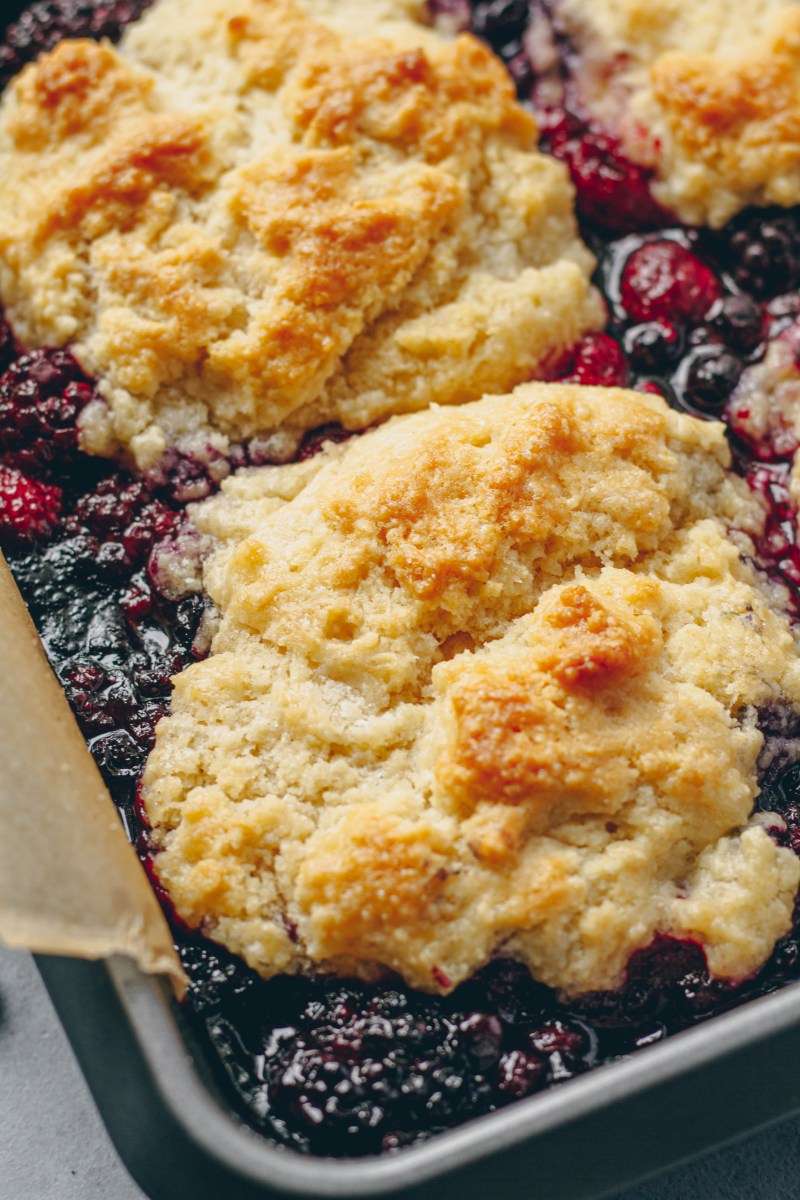 Vegan Triple Berry Cobbler with Shortbread – healthienut